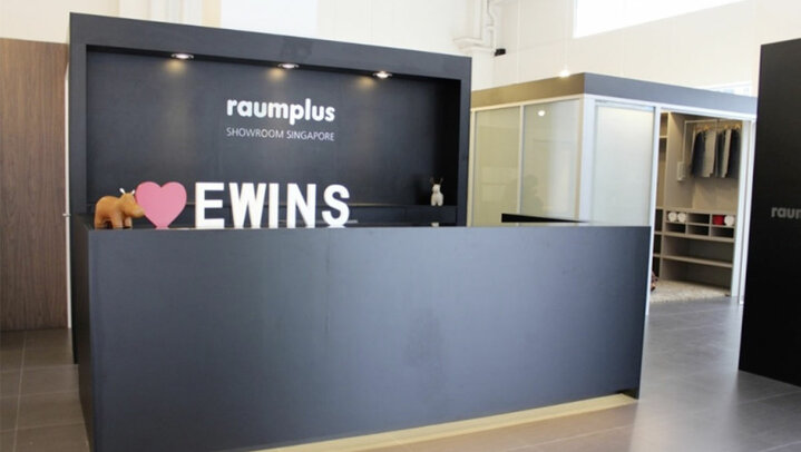 Sliding door, Wall partitioning and Closet system | raumplus