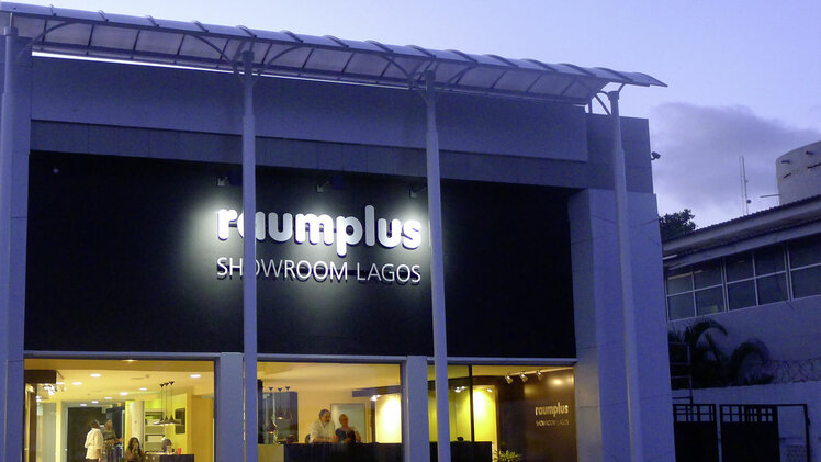Sliding door, Wall partitioning and Closet system | raumplus