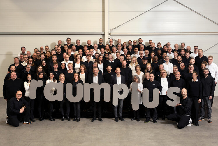 raumplus | Custom Wardrobe Systems & Room Dividers | raumplus